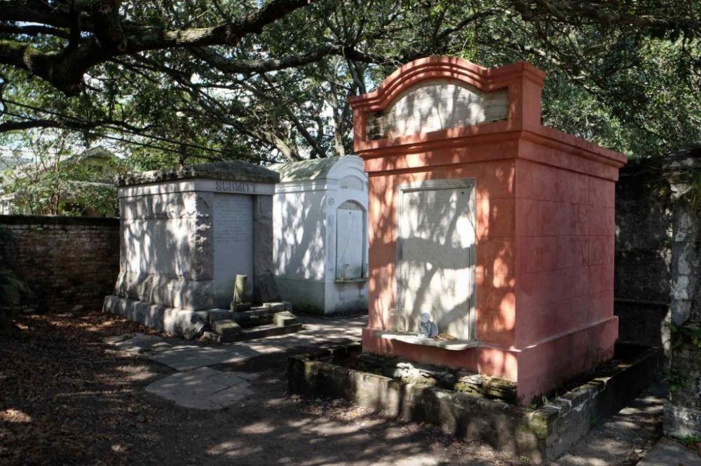 What is The Garden District known for? - Nola Tour Guy