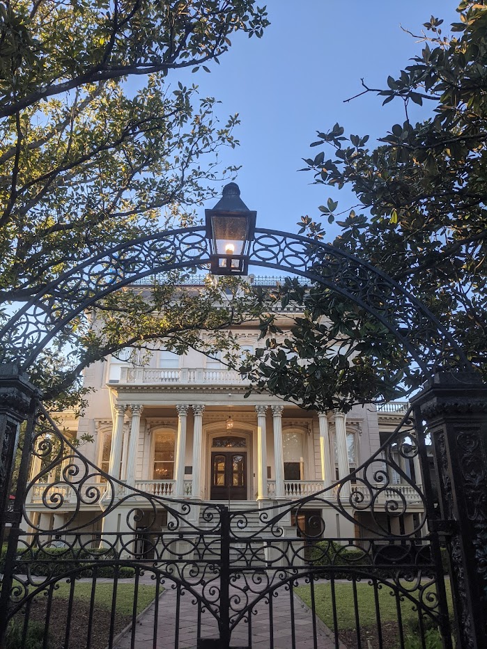 Things To Do in New Orleans' Garden District - The Courtney Lux Blog