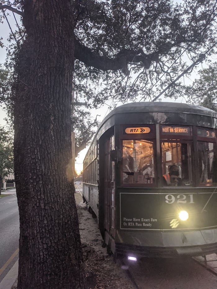 New Orleans Garden District - a guide from a local.